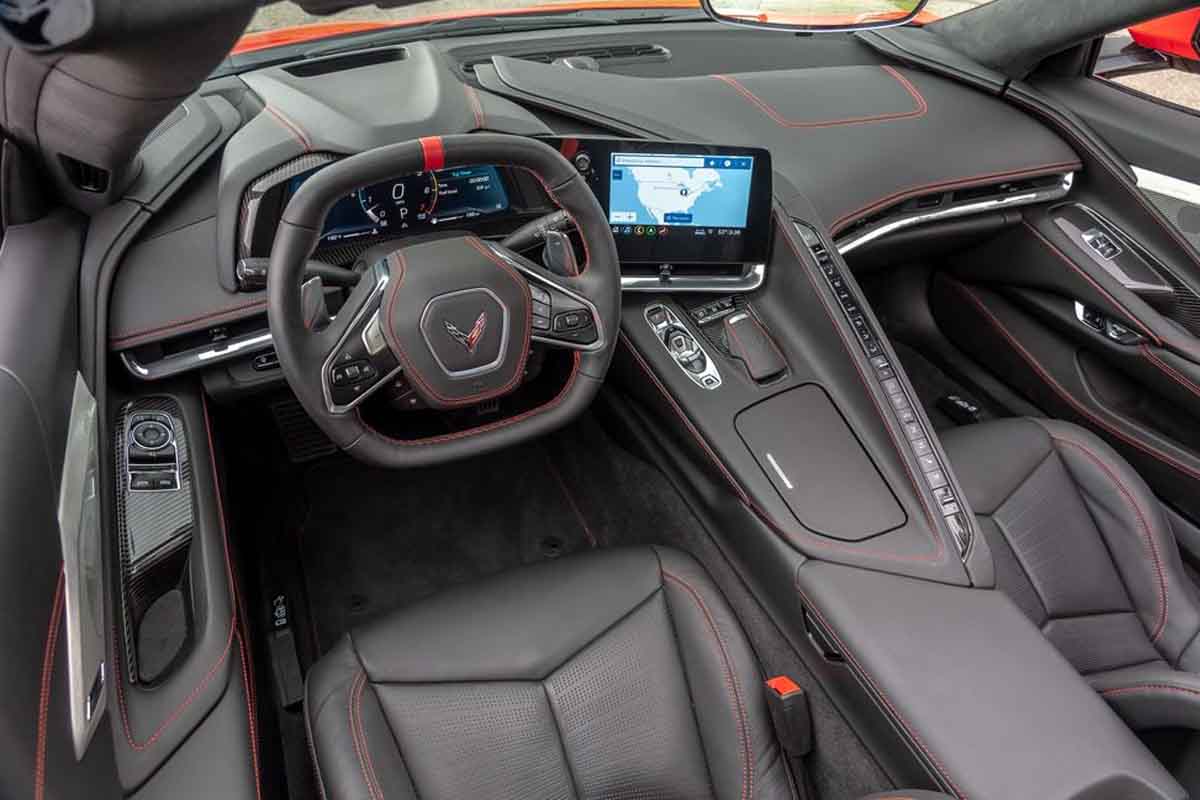 StriveME - كورفيت c8 2021 خصائصها ومميزاتها بالسعودية